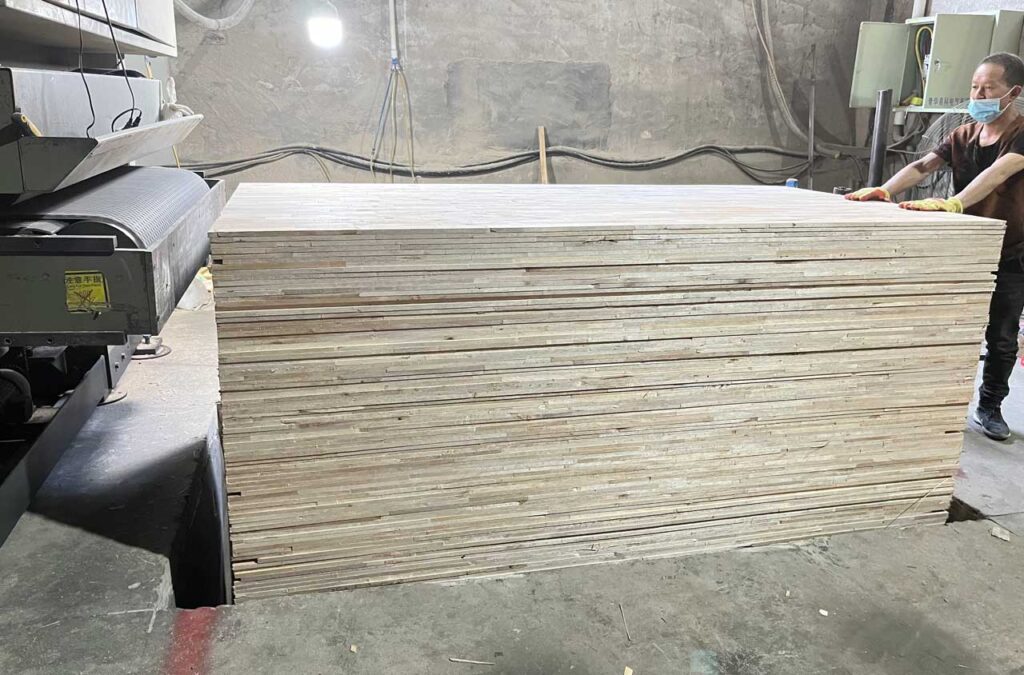 MDF - China plywood manufacturer with 10 years manufacturing experience